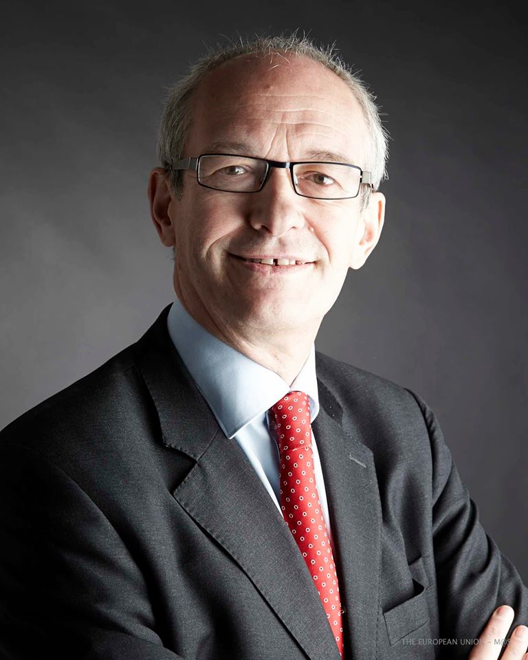 Richard Corbett: The red lines Labour must lay down for the PM's Brexit ...