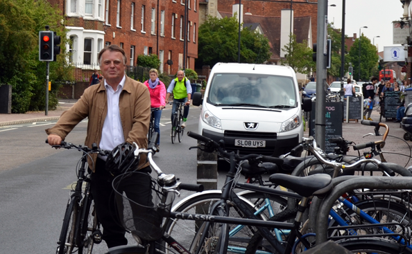 Andrew Smith becomes fifth MP to not stand in forthcoming general ...