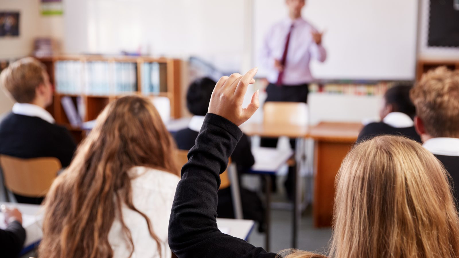 Welsh Labour promises year-round pay for school support staff in ...