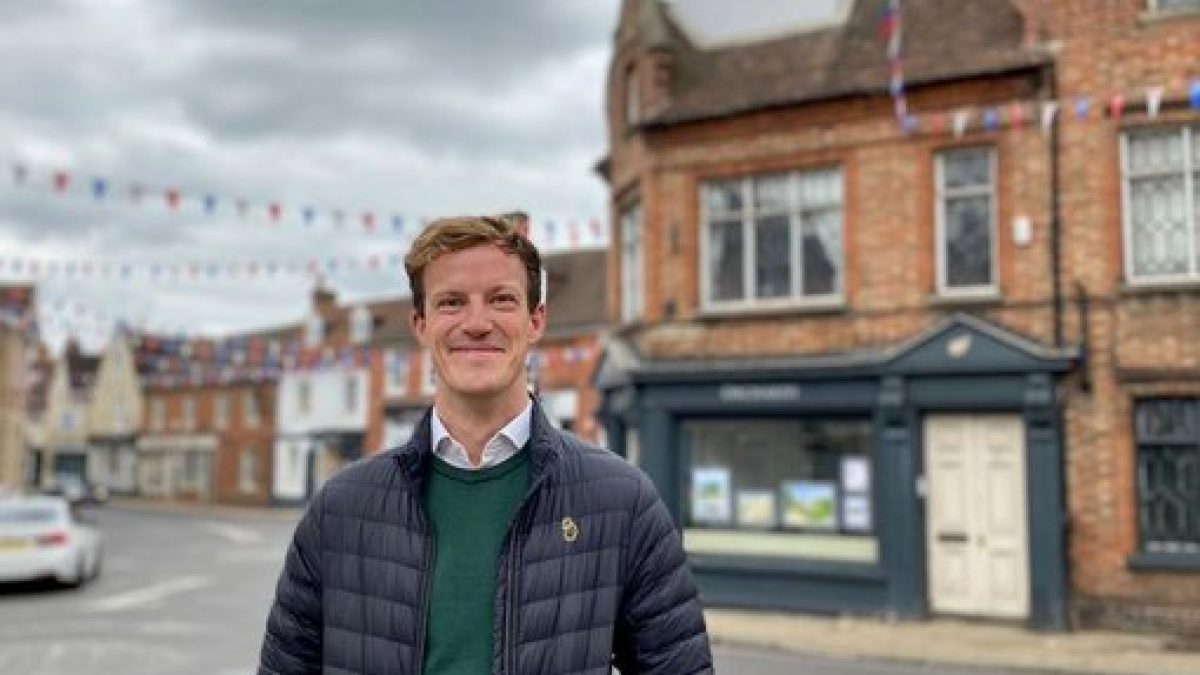Labour candidate in Mid Bedfordshire: Alistair Strathern wins selection ...