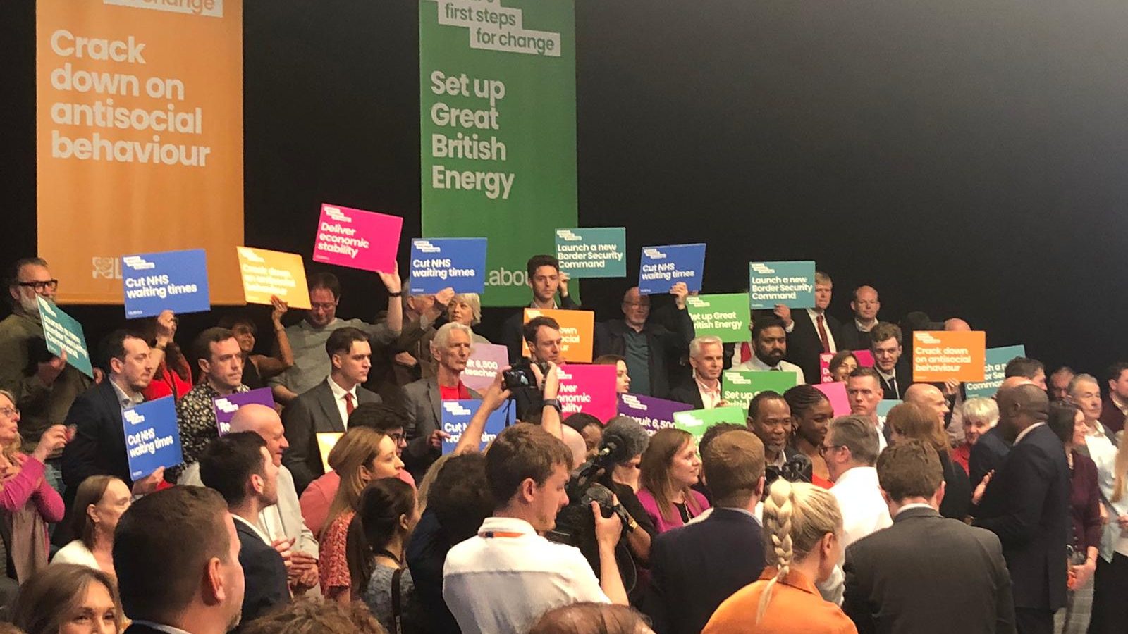 Labour election pledge launch as it happened: Shadow cabinet unveil ...