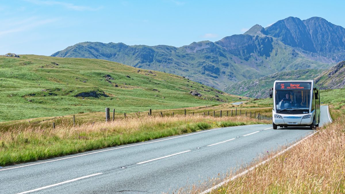 Welsh Labour pledge new £2 bus fare cap and 100 new routes in Senedd ...